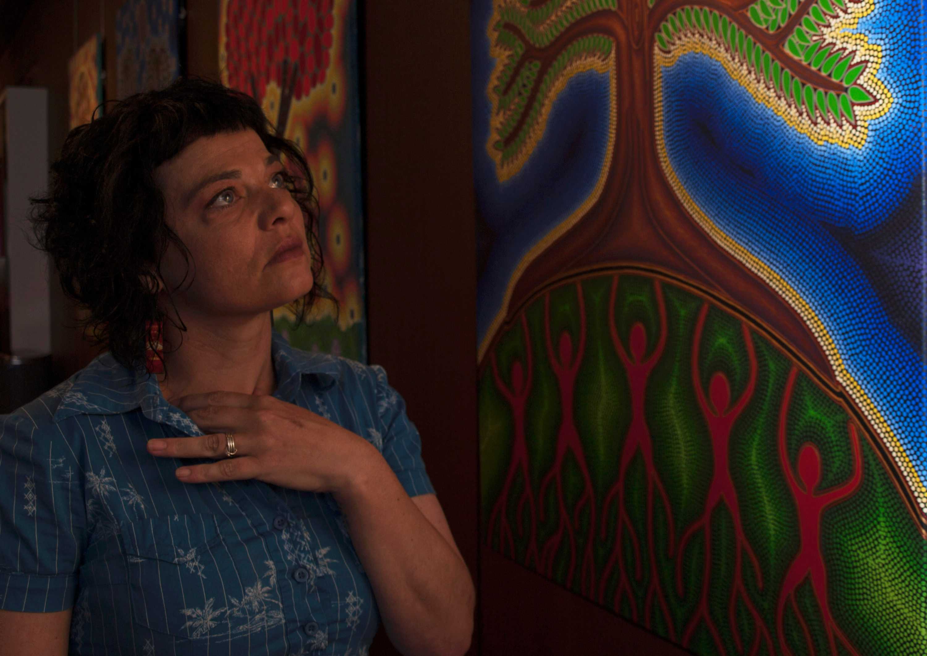 Amanda Radomi: Painting the pain of disconnection in brightly coloured ...