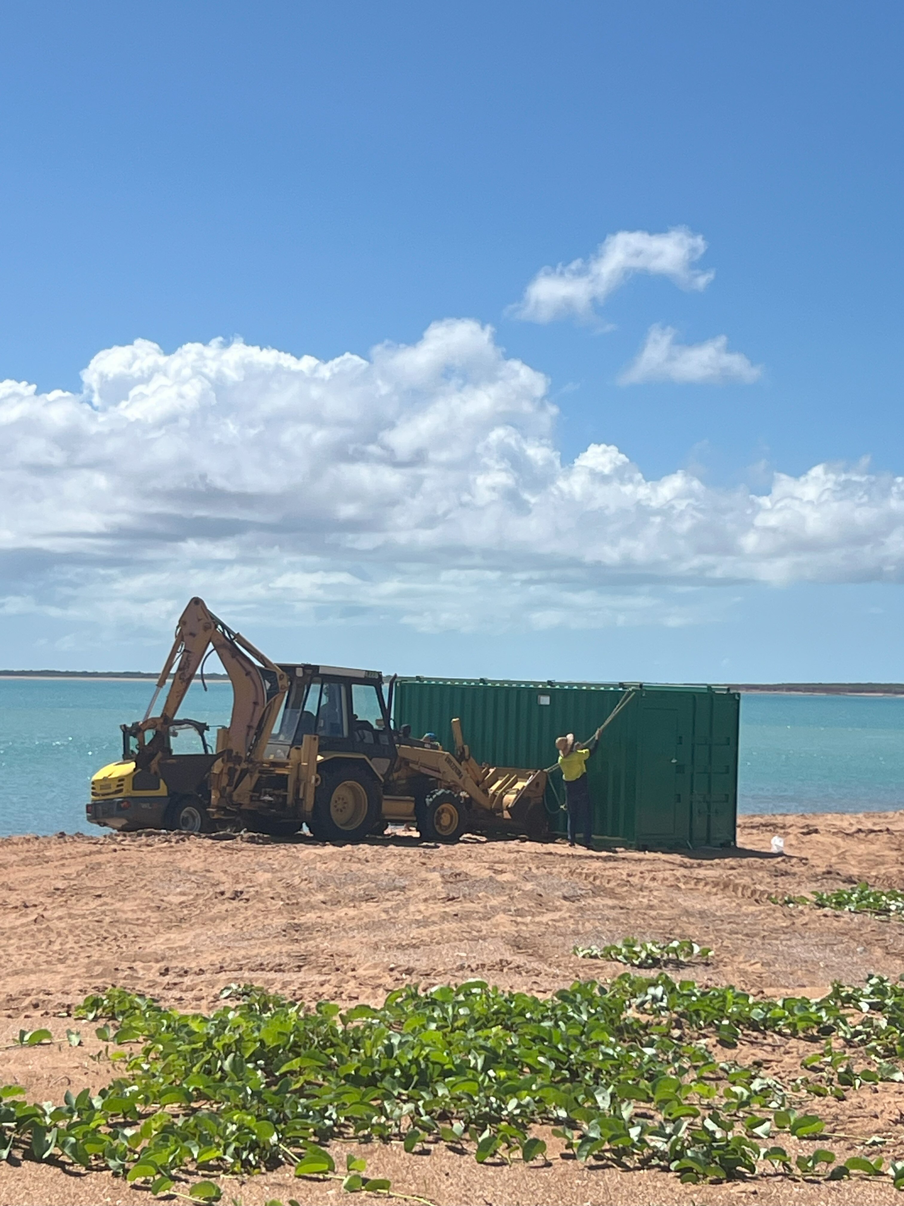 Remote outback communities go solar to protect food during wet season ...
