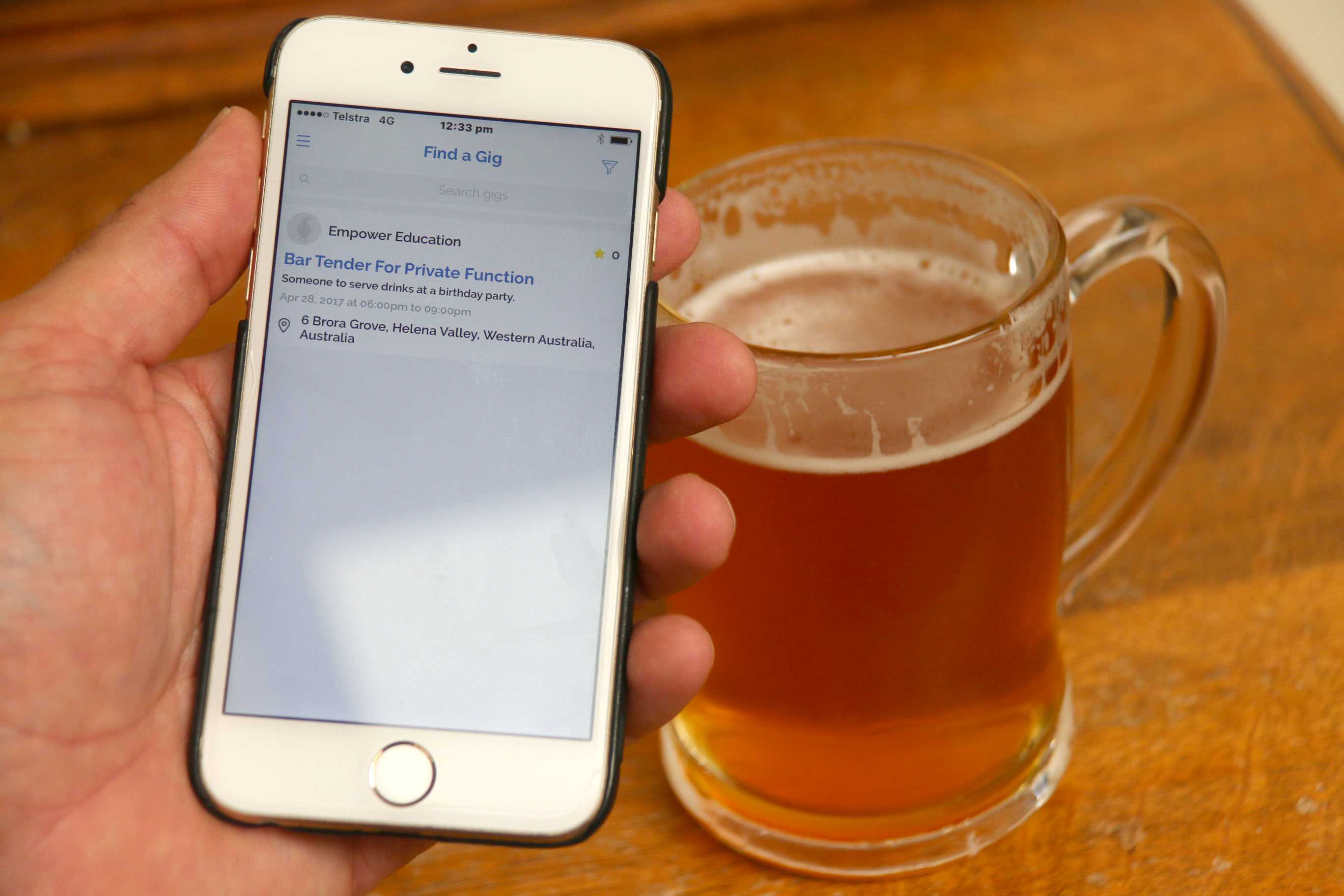 'Uber for hospitality' app hopes to shake up on-demand job market - ABC ...