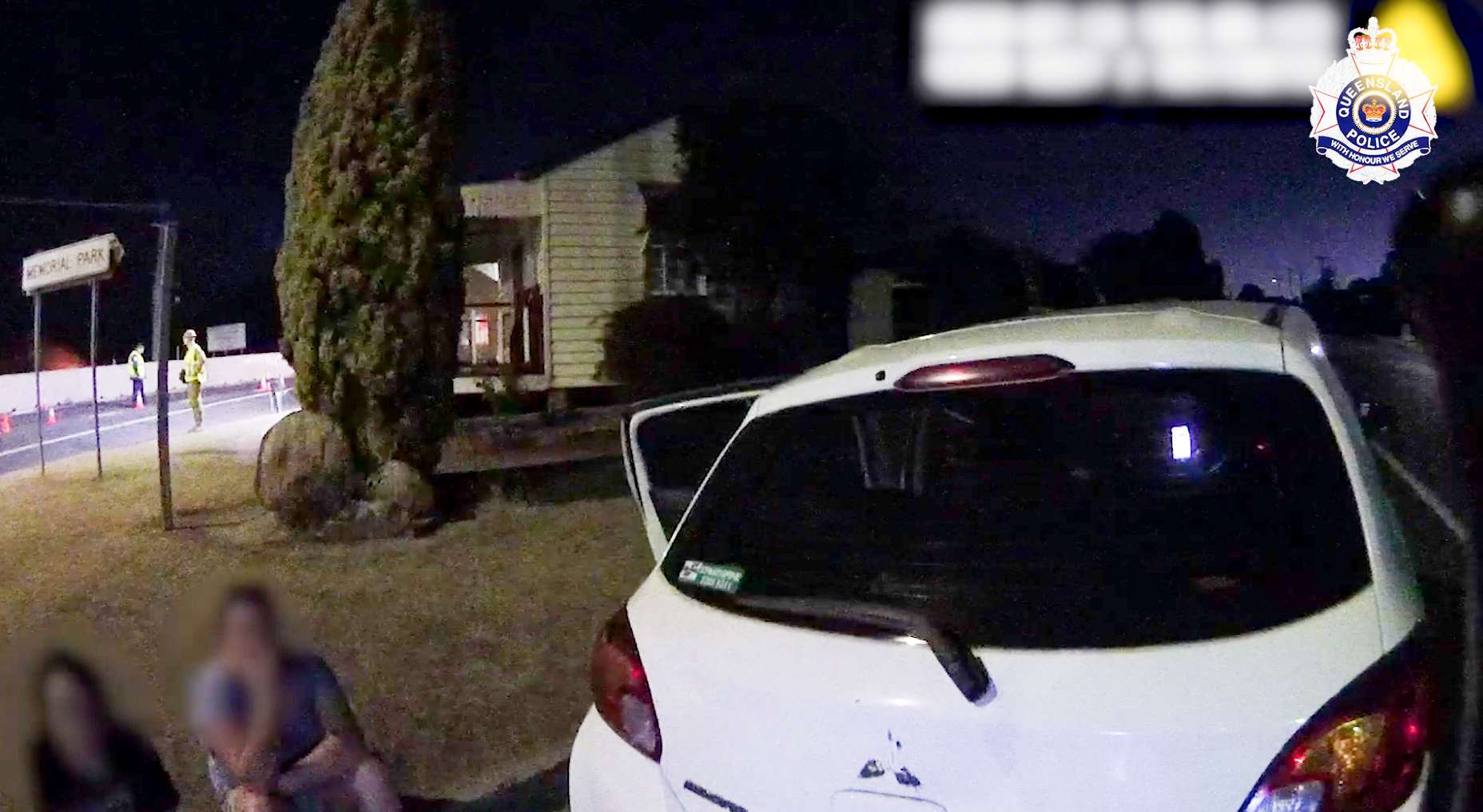 Queensland Police find man in car boot - ABC News