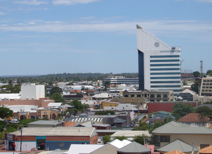 Man arrrested for Bunbury front end loader rampage - ABC News