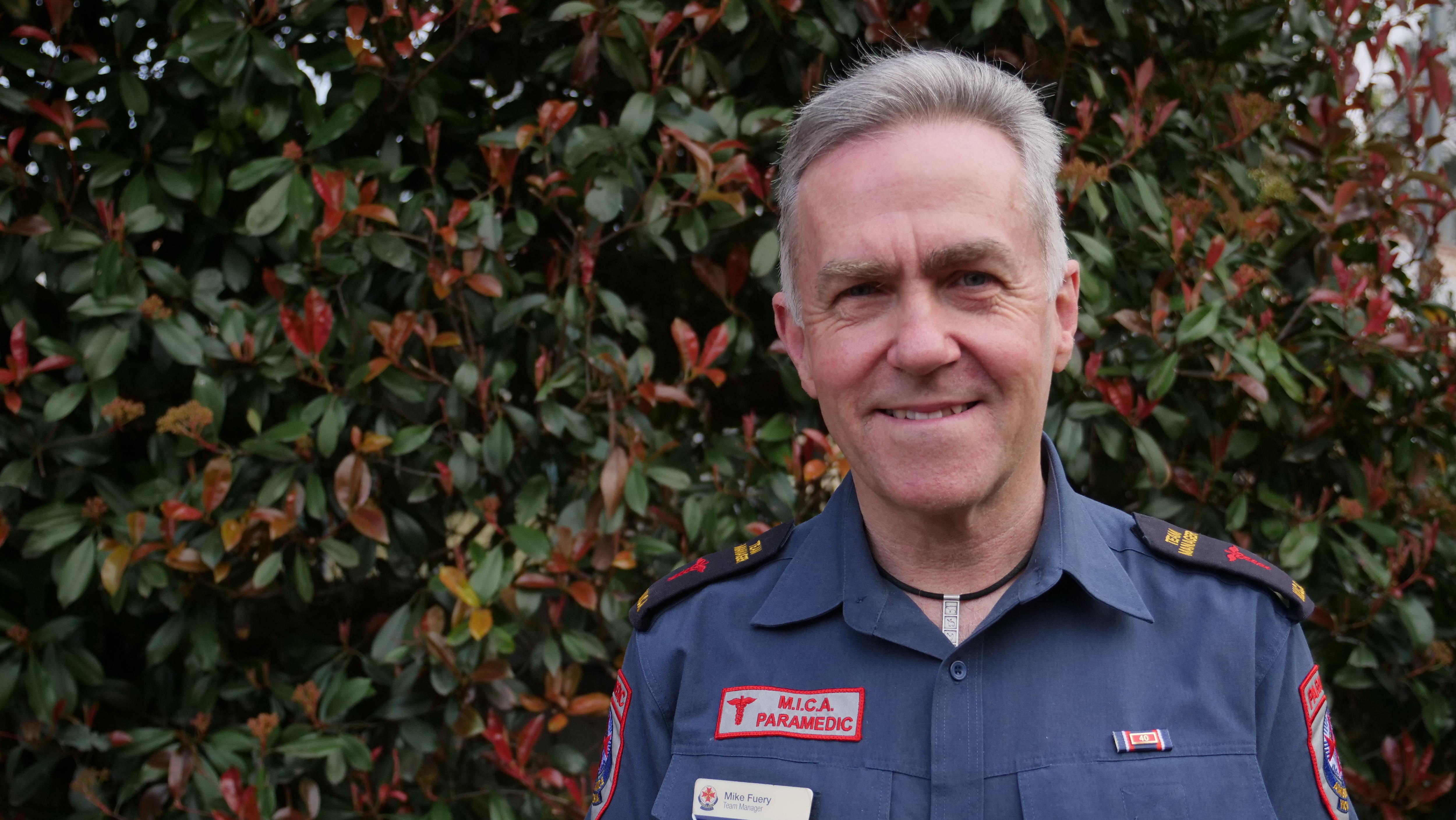 Long-serving Wodonga paramedic calls time on career - ABC listen