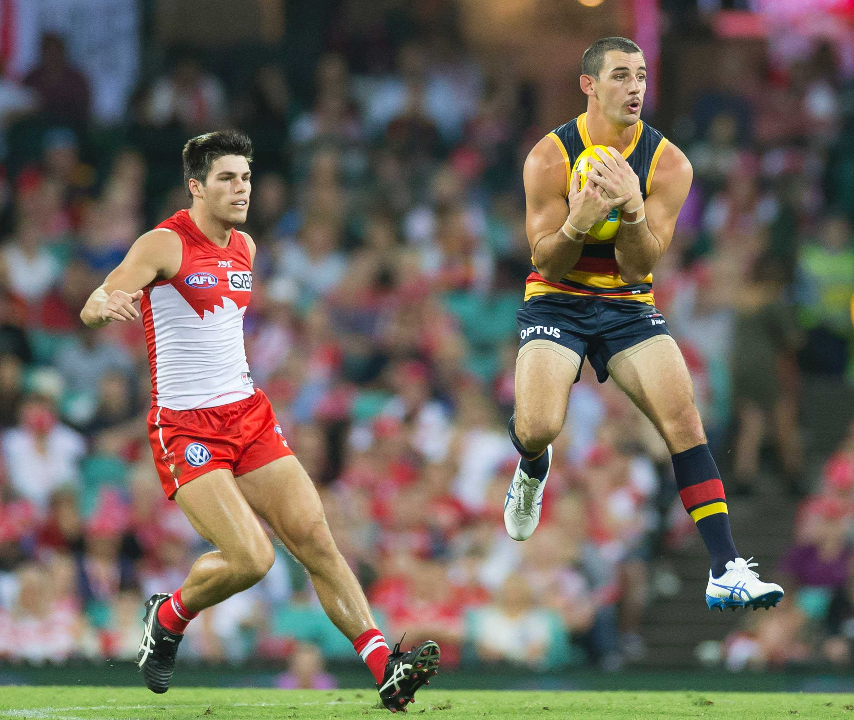 Adelaide Crows defeat Sydney Swans by 26 points in AFL round 3 - ABC News