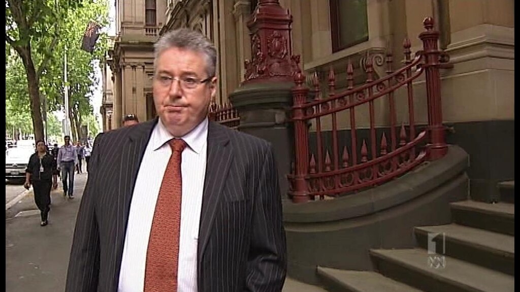 Former Melbourne cop admits to warrant mistakes - ABC News
