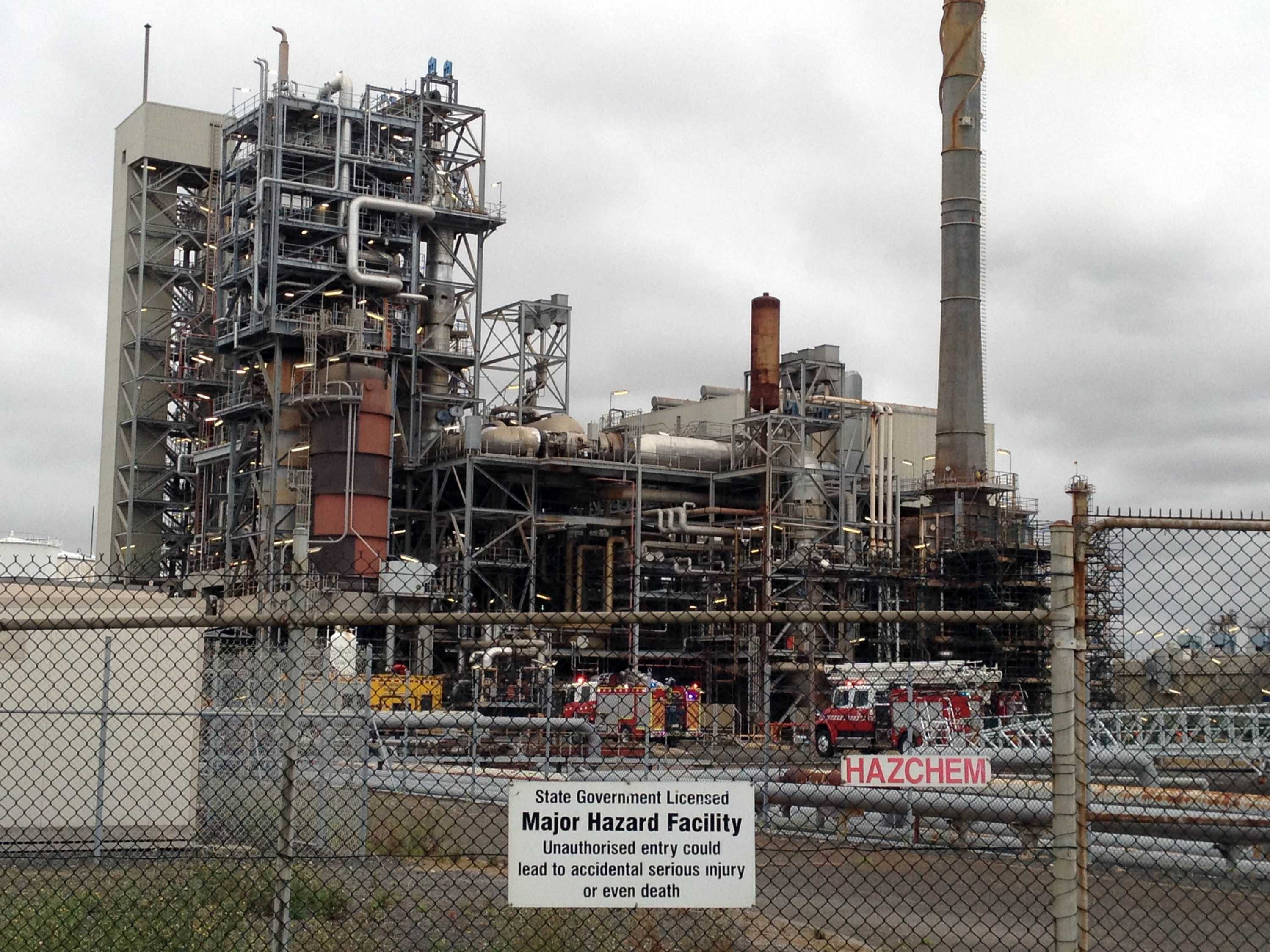 Shell refinery at Geelong fully operational after fuel spill - ABC News