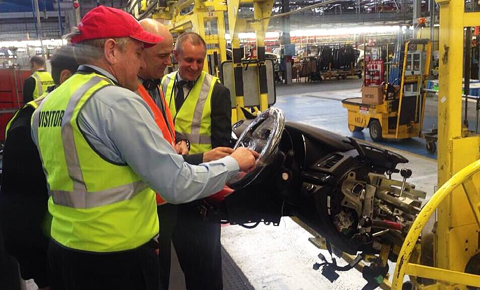 SA Premier's motion backed on Holden assistance fight - ABC News