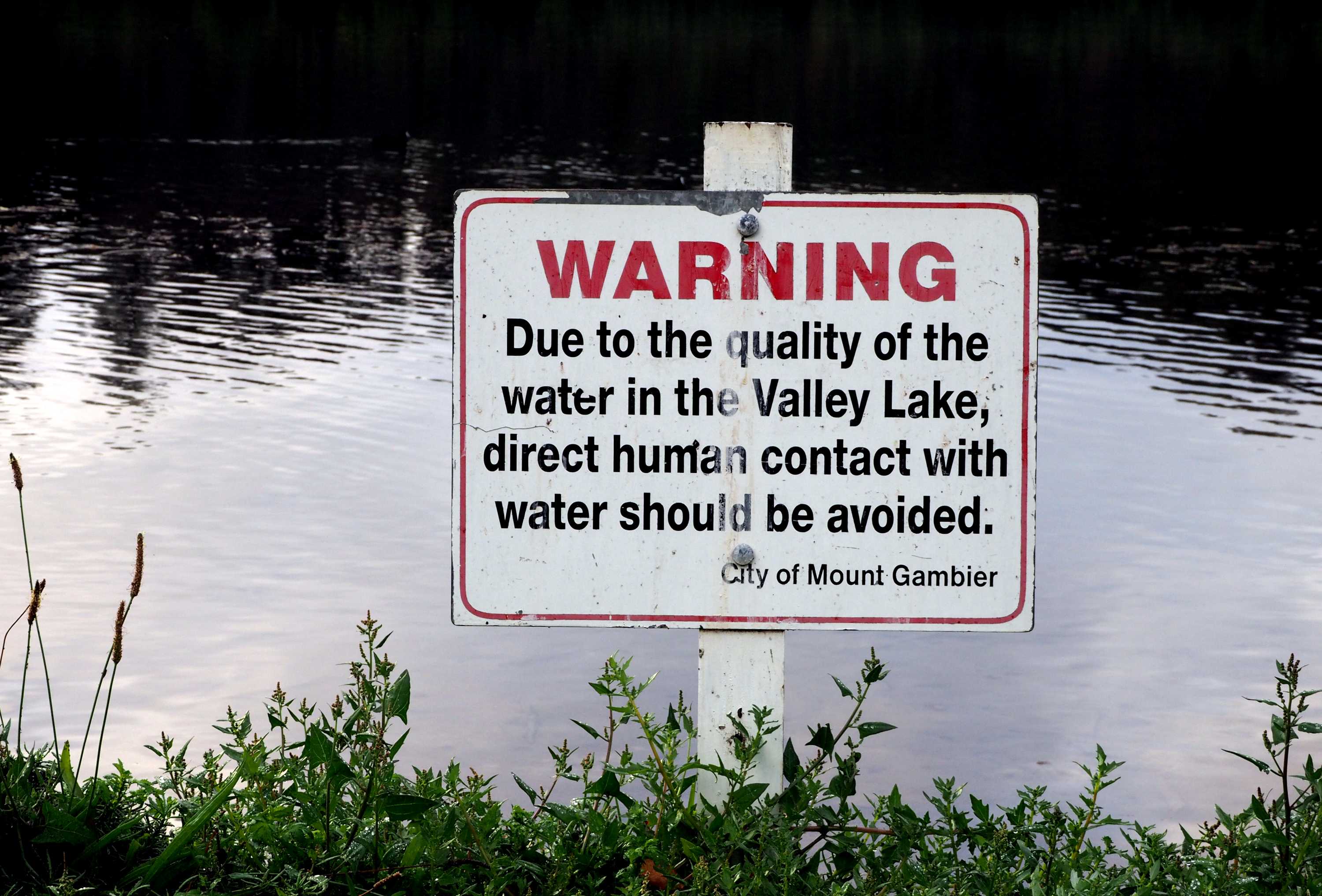 Valley Lake water quality warning issued by Mount Gambier City Council ...