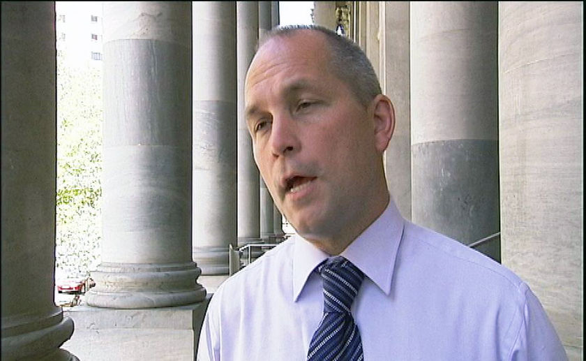 Democrats MP divides party with 1,000-member ultimatum - ABC News