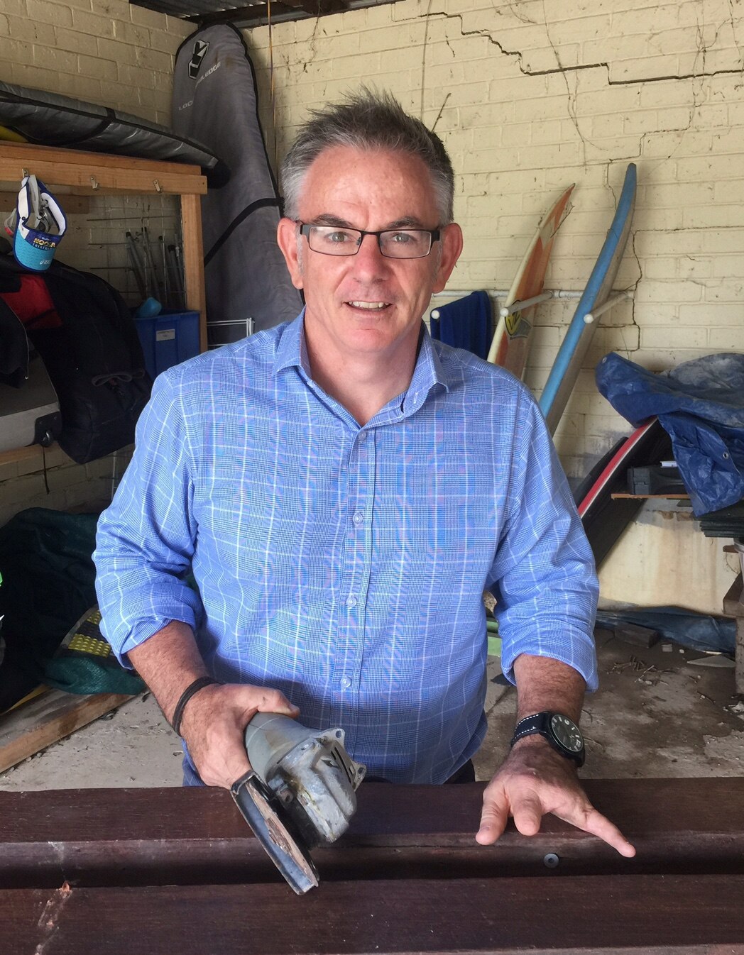 DIY injuries on rise amid home renovation TV boom, Brisbane doctors say ...