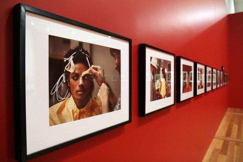 Never seen Jacko photos on display in Brisbane - ABC News