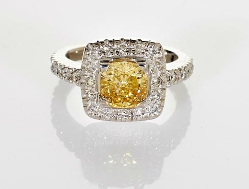 Diamond ring allegedly swallowed by Brisbane thief sells at auction ...