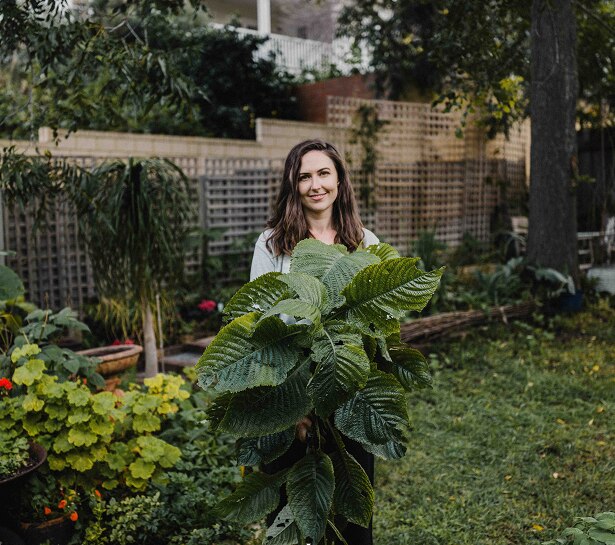 Dr Casey Lister wants to engage the garden-hesitant - ABC listen