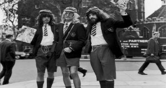 Richard Neville: Oz magazine co-founder dies aged 74 - ABC News