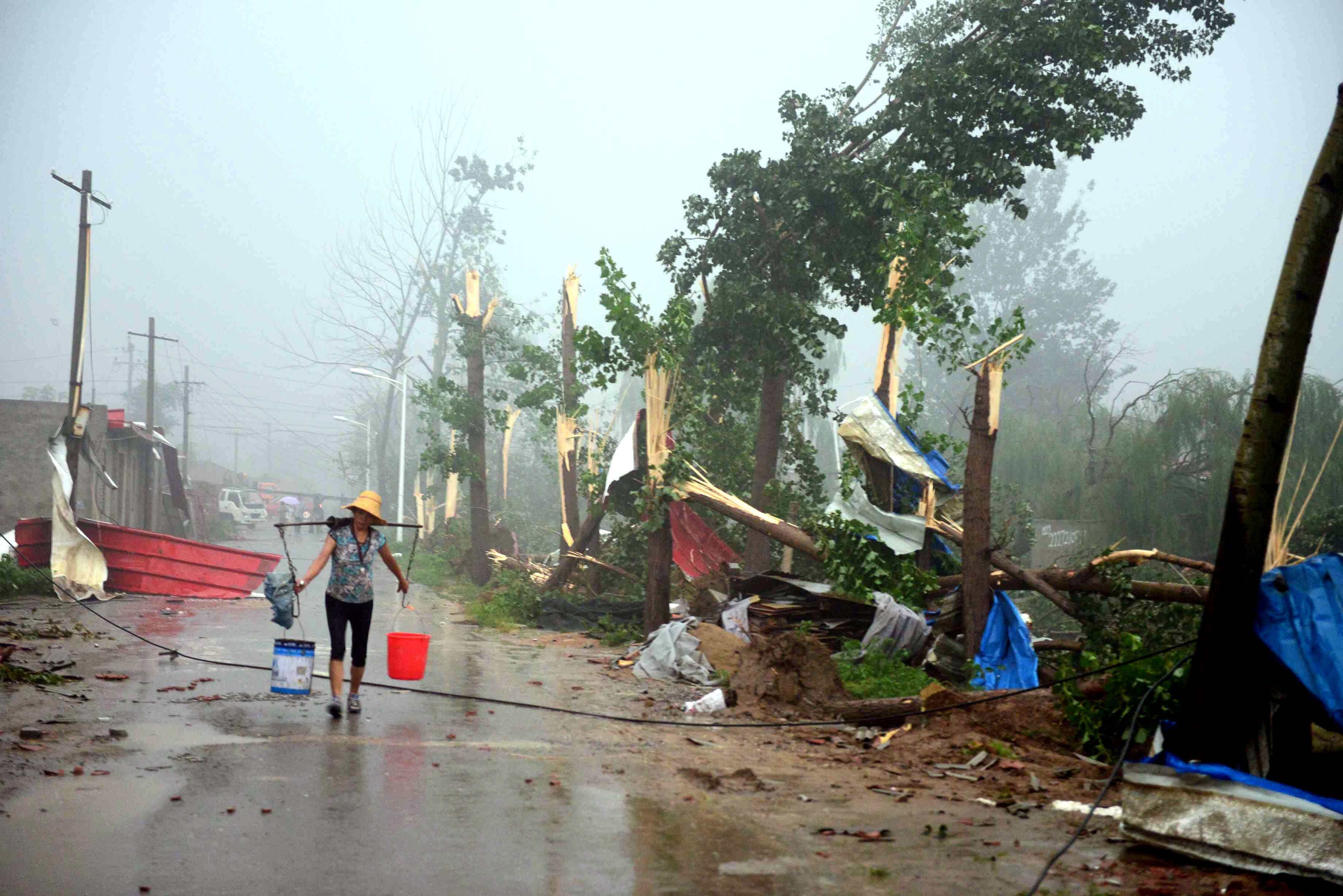Chinese rainstorm 'worst in 60 years' - ABC News