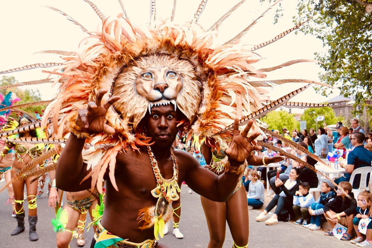Moomba parade 2018: Colourful costumes and floats on show for parade's ...