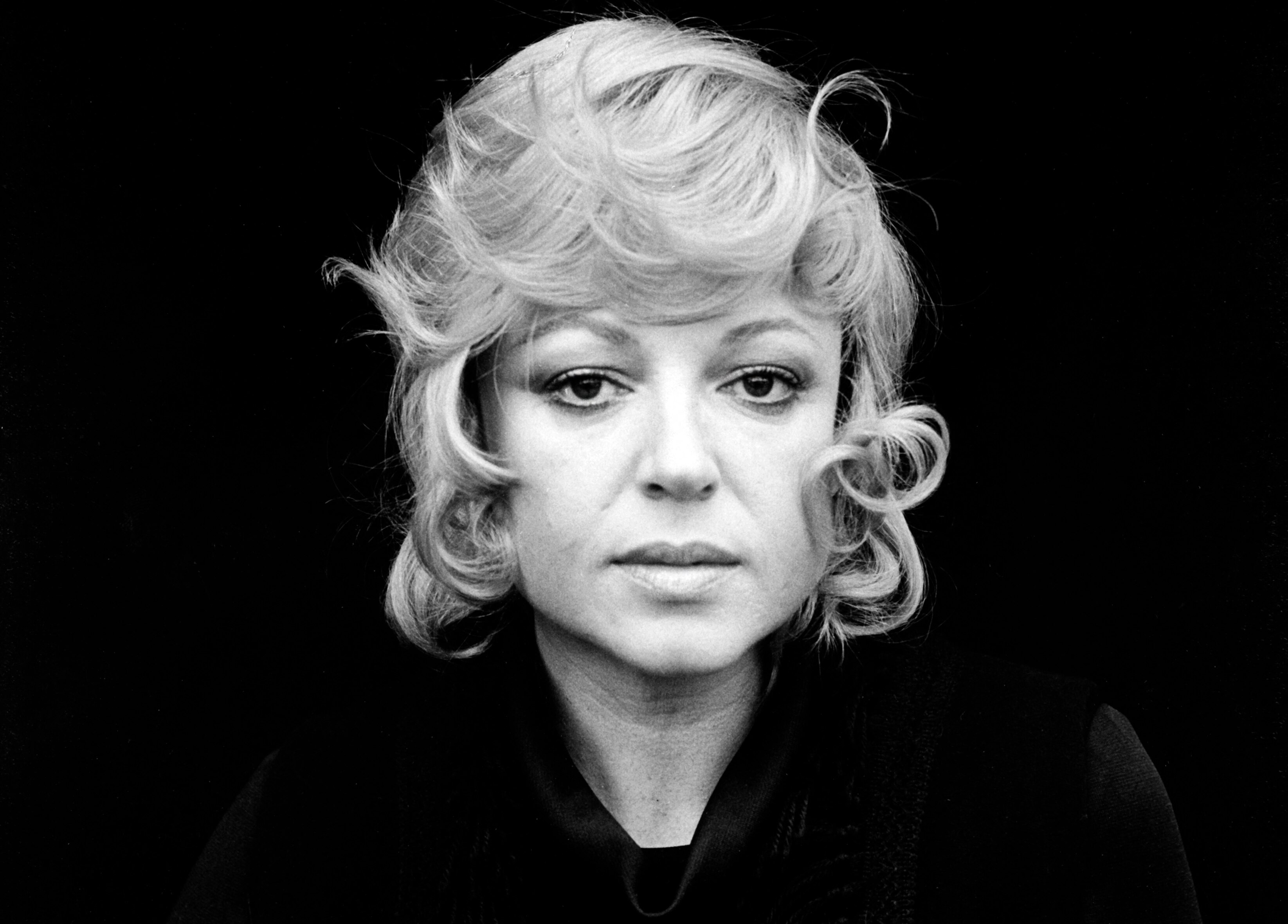 Regine, singer and disco pioneer who oversaw nightclub empire dies ...