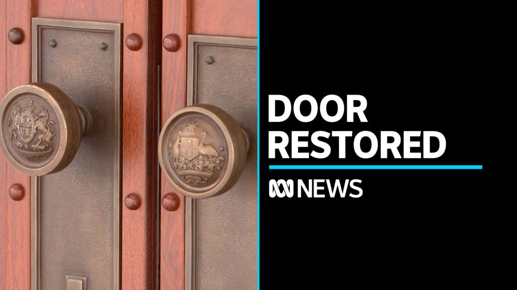 Iconic front doors of Old Parliament House restored - ABC News