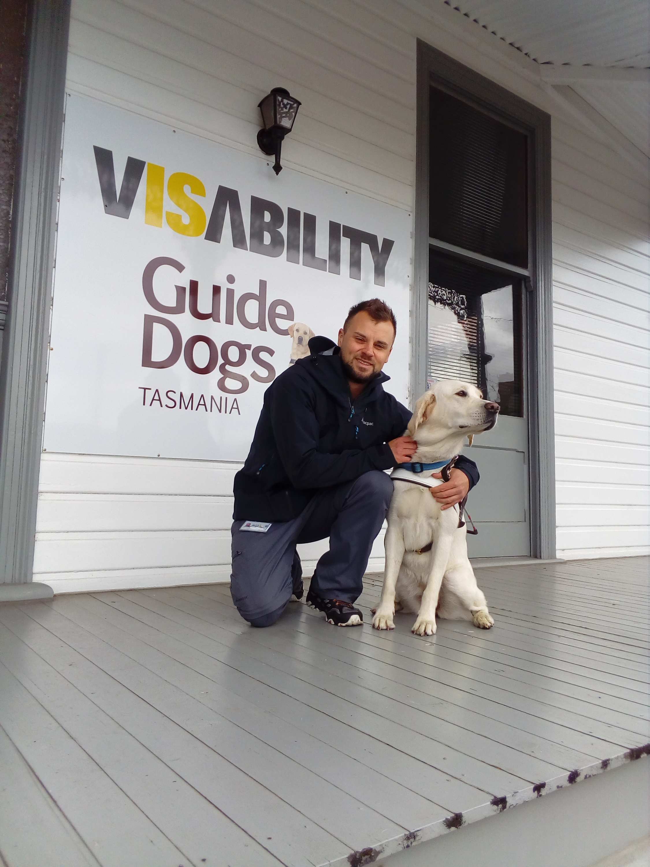 The art of self restraint - for a Guide Dog - ABC Northern Tasmania