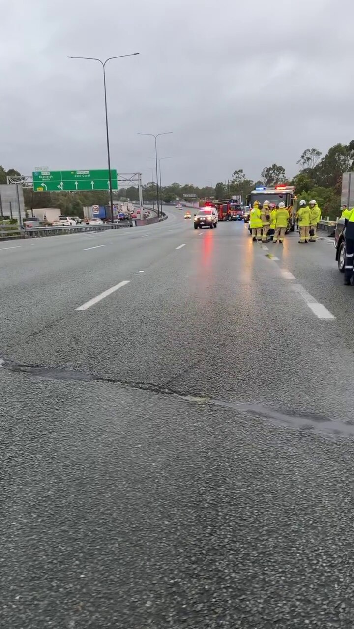 Pacific Motorway crash - ABC News