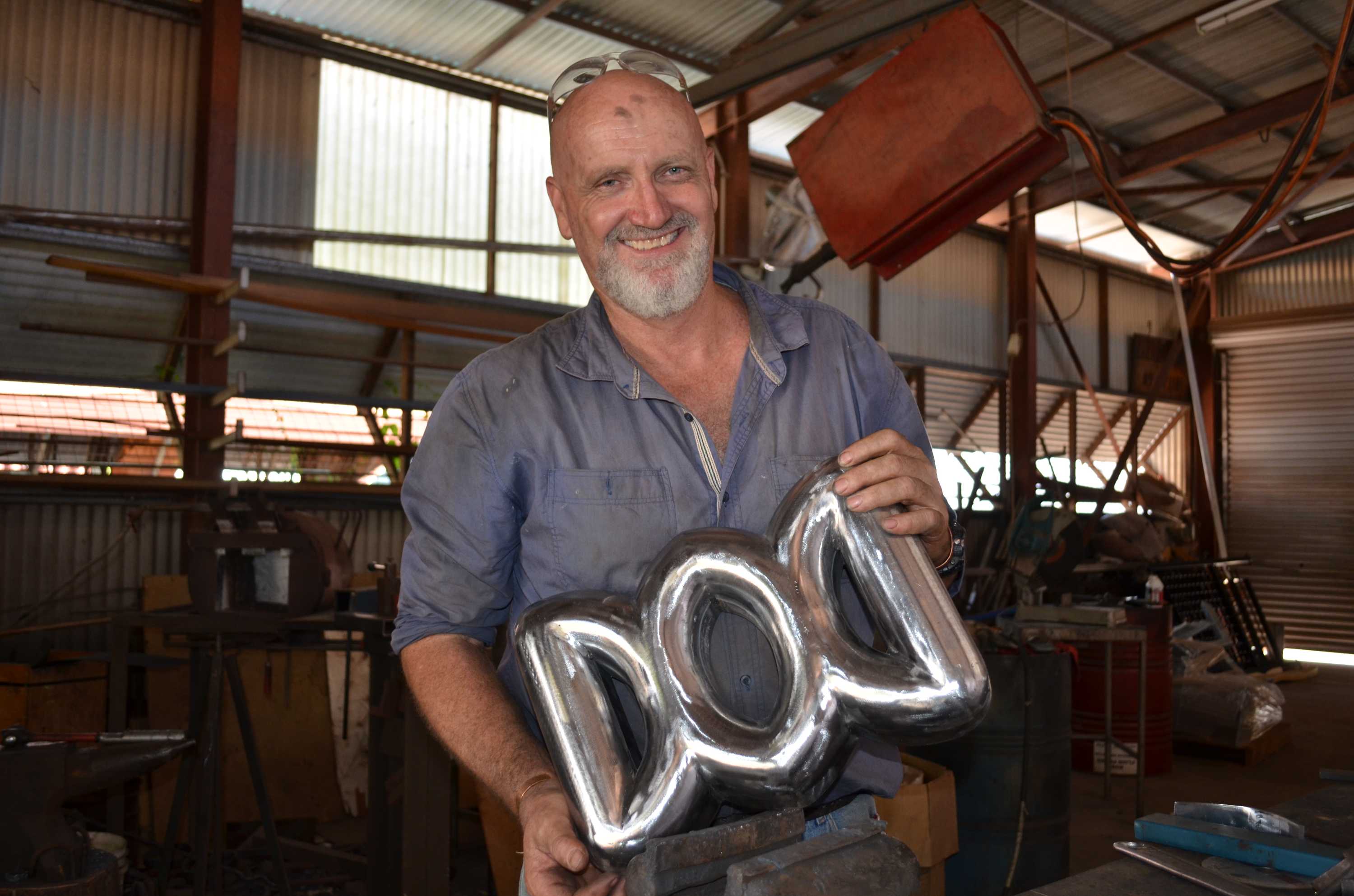 ABC worm tin takes the cake - ABC News