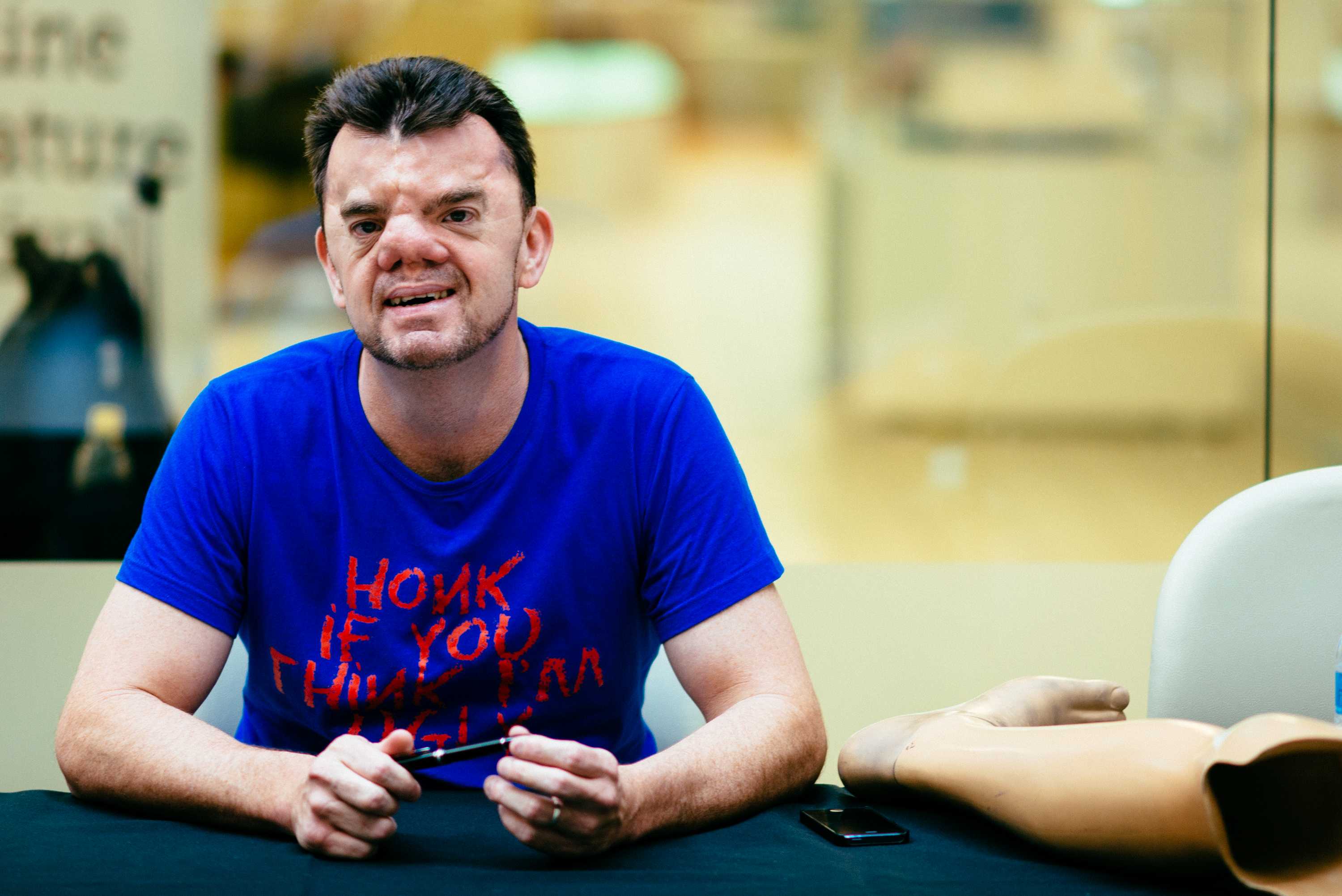 Robert Hoge, born with deformed legs and facial tumour, embraces ugly ...