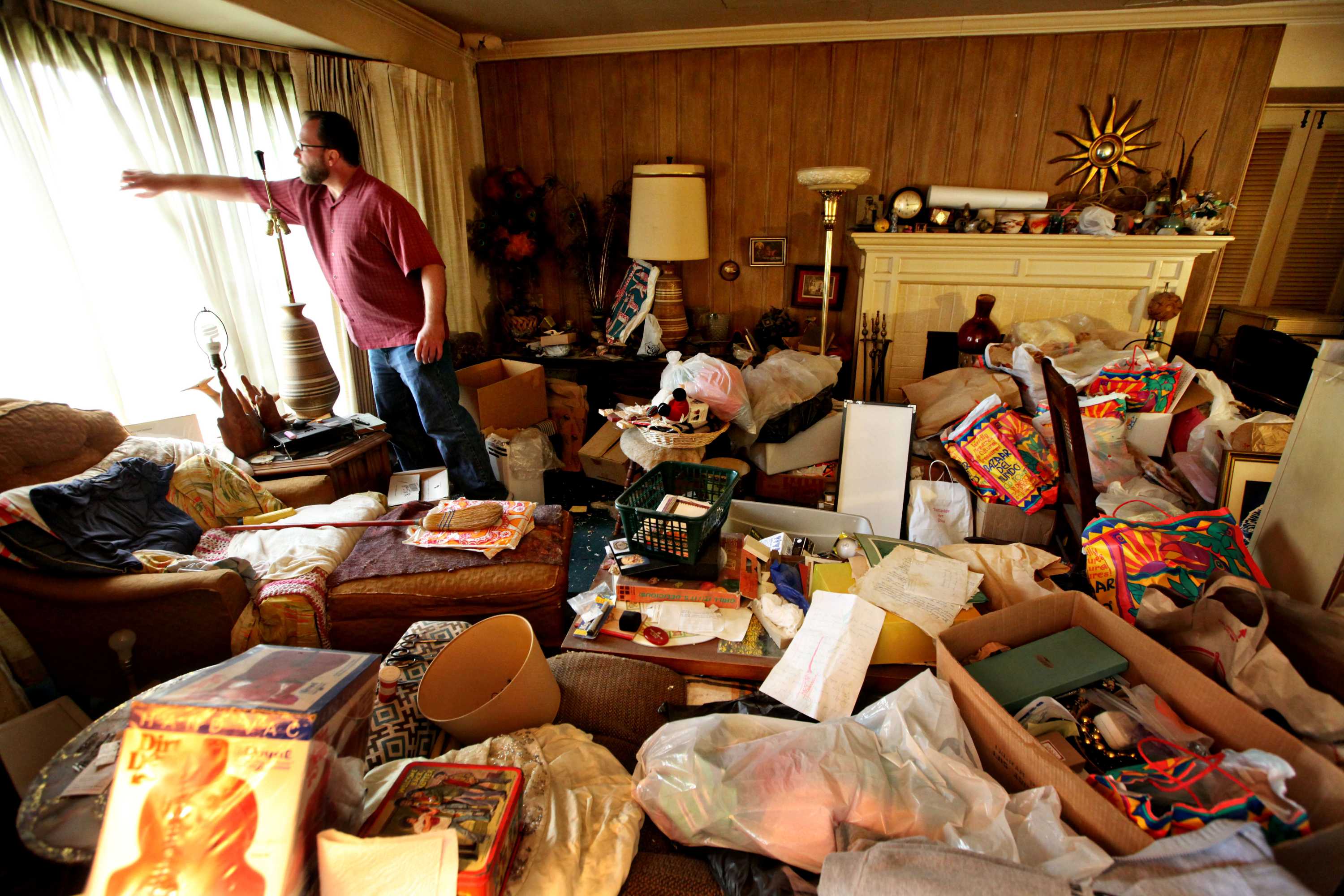 Hoarding is a 'national disorder' and affects 400,000 Australians - ABC ...