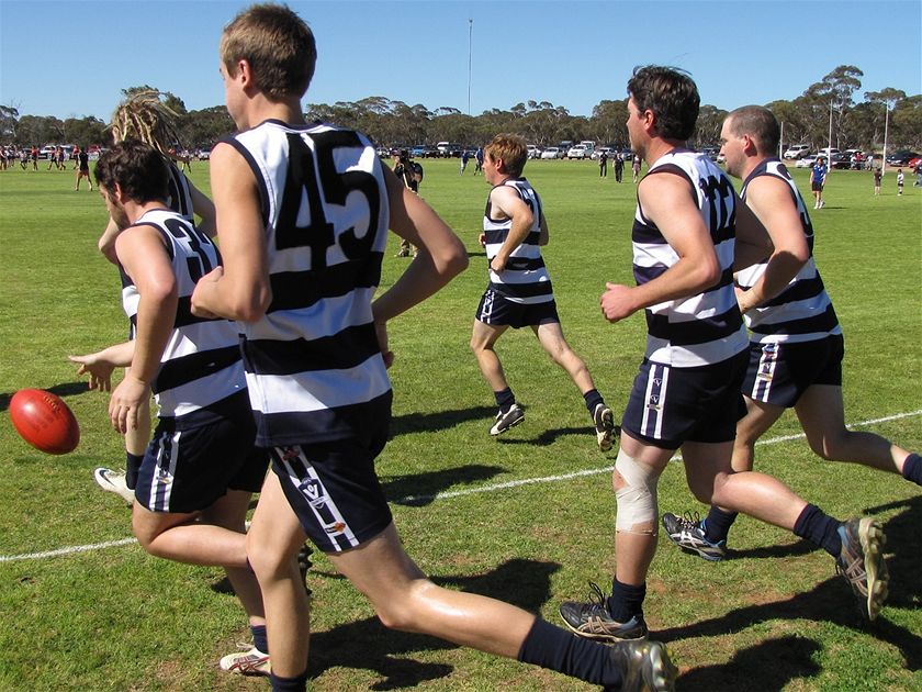 Election takes back seat to footy fever in Woomelang - ABC listen