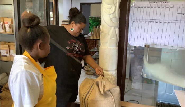 Solomon Islands Cathliro Chocolate - ABC News