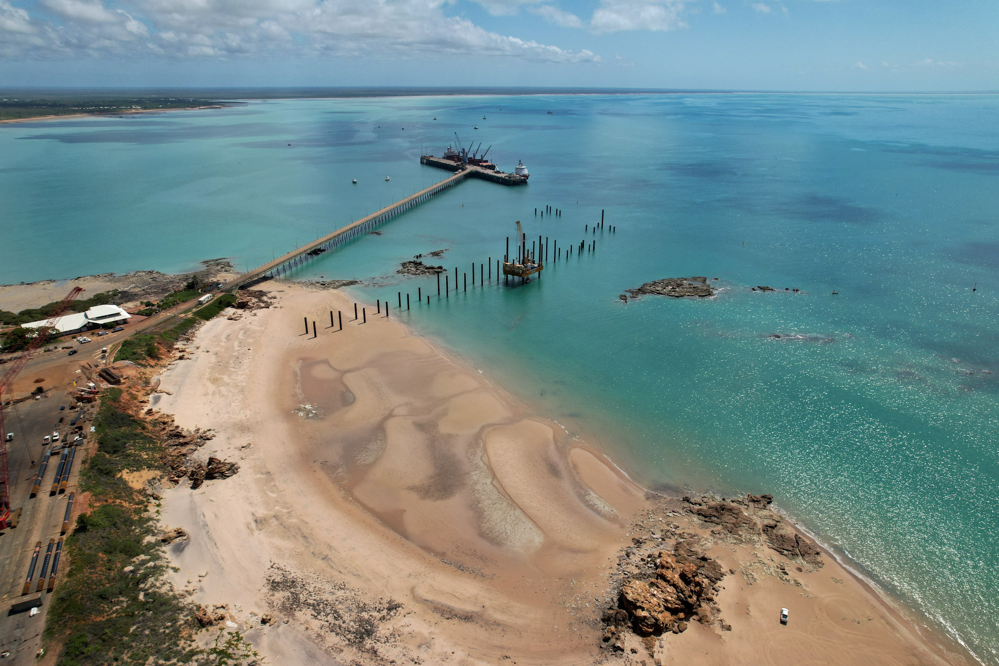 Broome residents blame Entrance Point cliff collapse on wharf ...