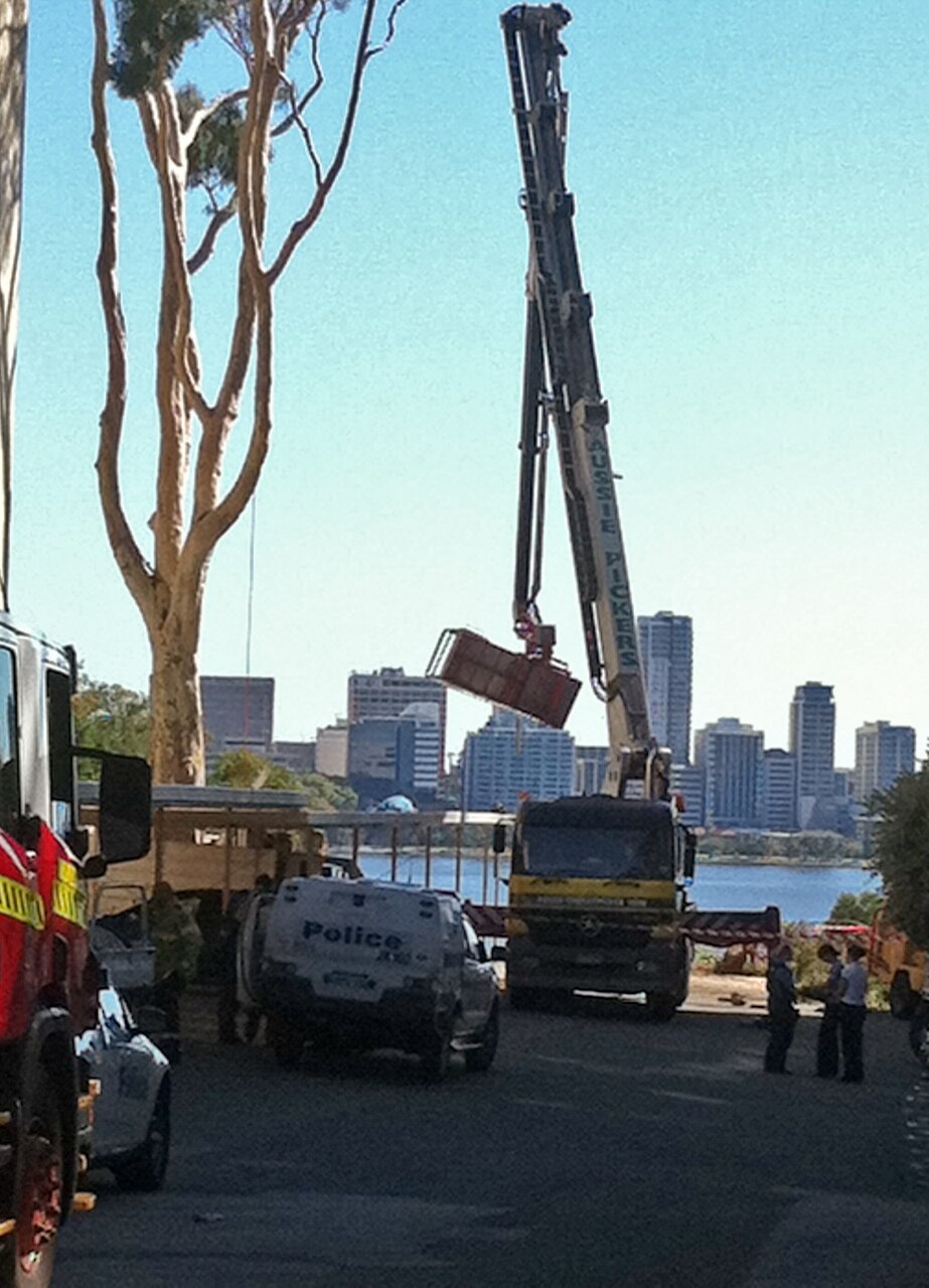 Man dies in fall from cherry picker - ABC News