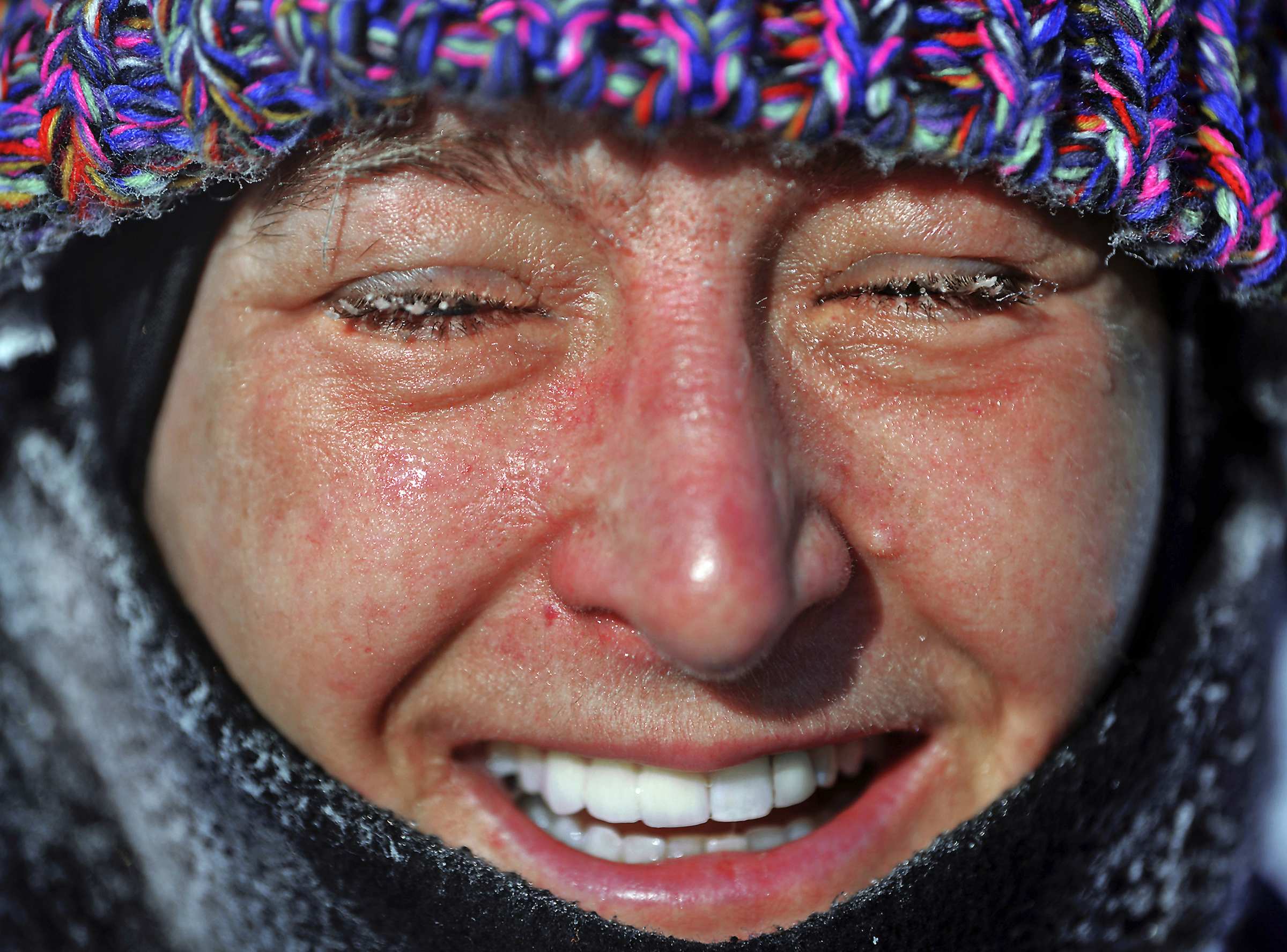 At least 12 people dead in US deep freeze, with warm temperatures ...