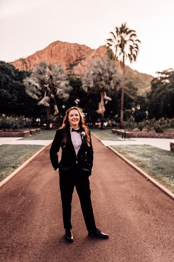 Profoundly deaf filmmaker gives deaf kids hope - ABC listen