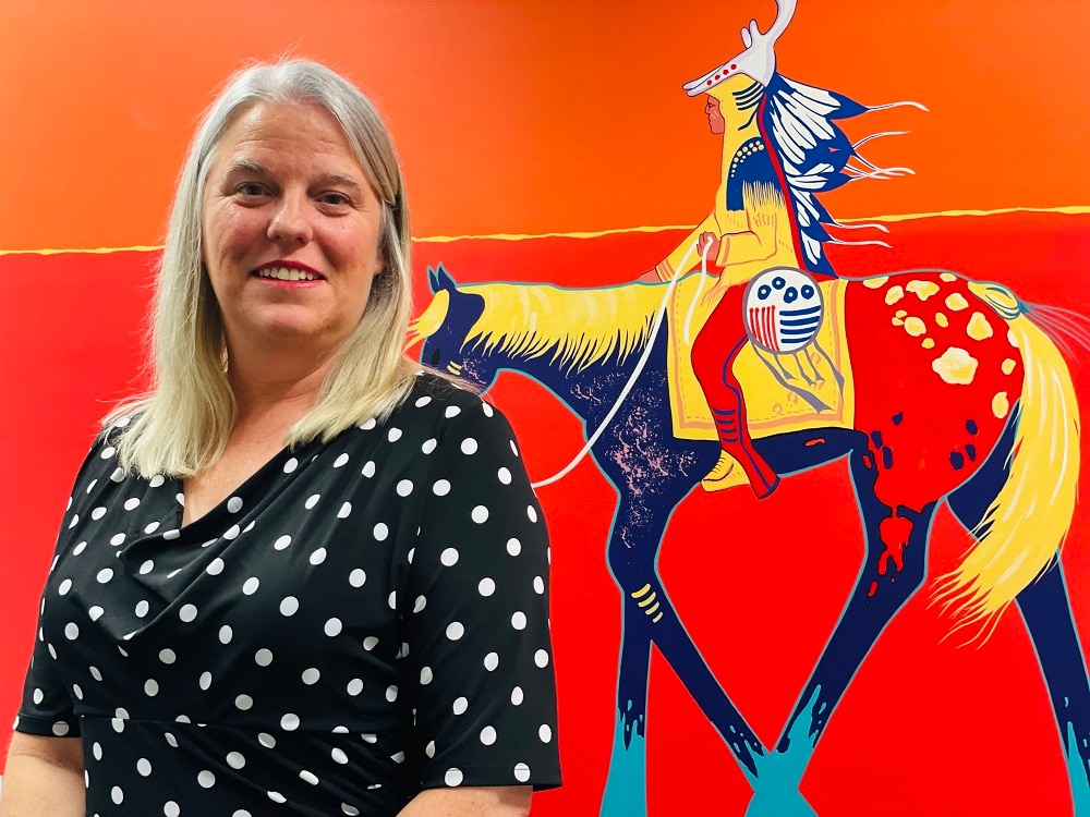 Lifeline gets helping hand from ABC Radio Canberra - ABC listen