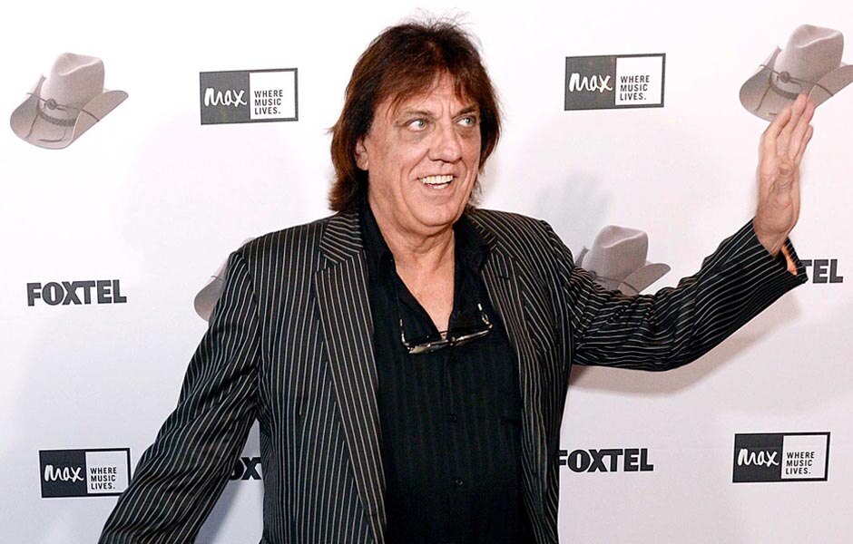 Australia's entertainment industry farewells Jon English - ABC News