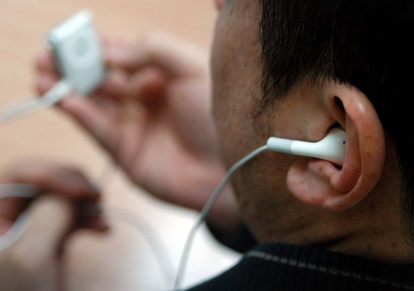 Headphones blamed for permanent hearing damage - ABC News