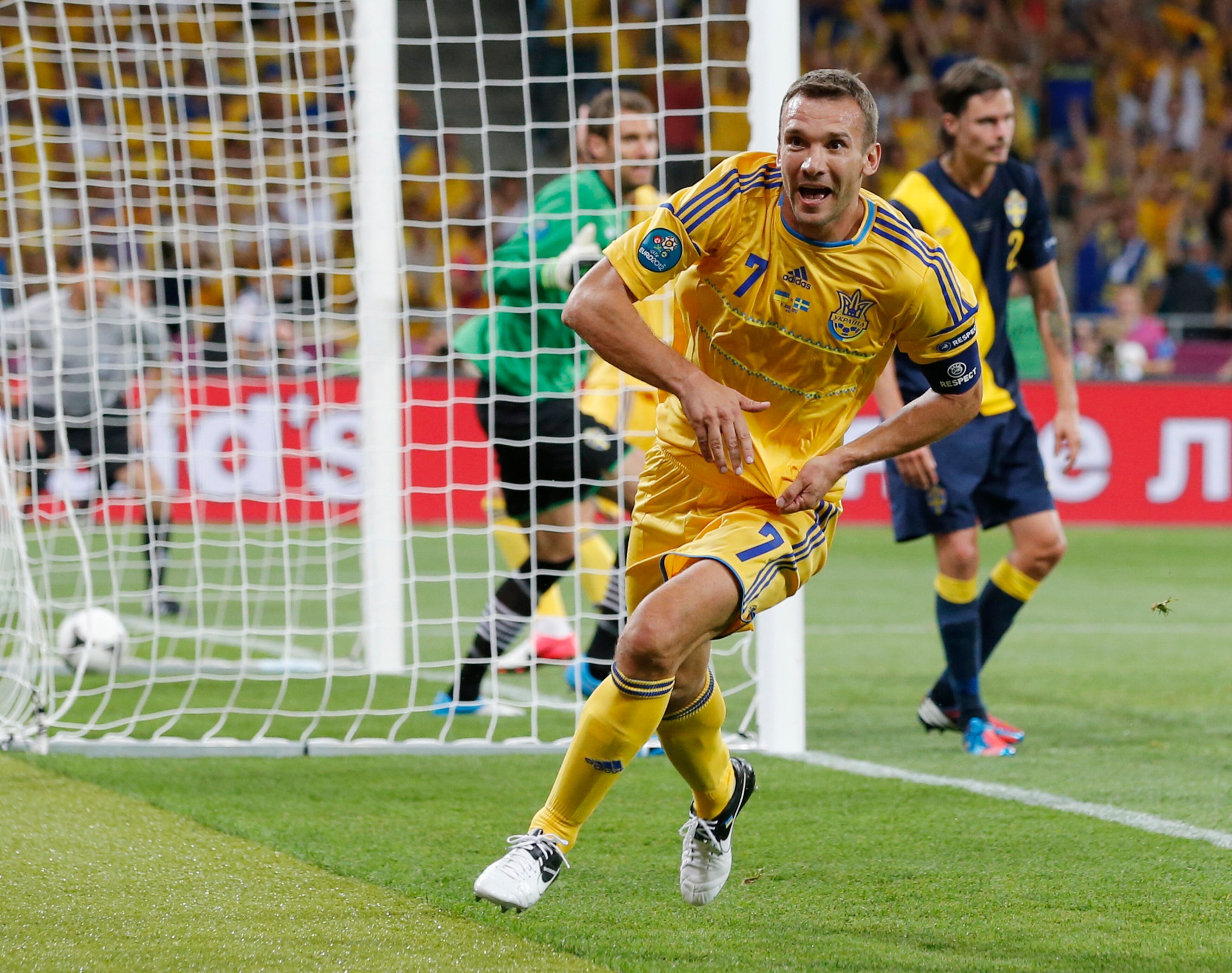 Ukraine top after France and England draw - ABC News