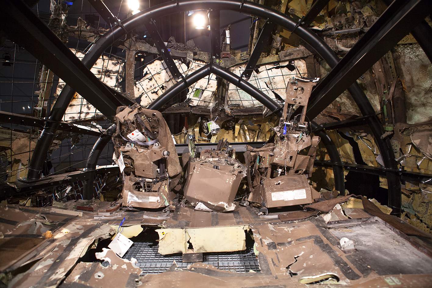 MH17: The images that illustrate the downed plane's fate - ABC News