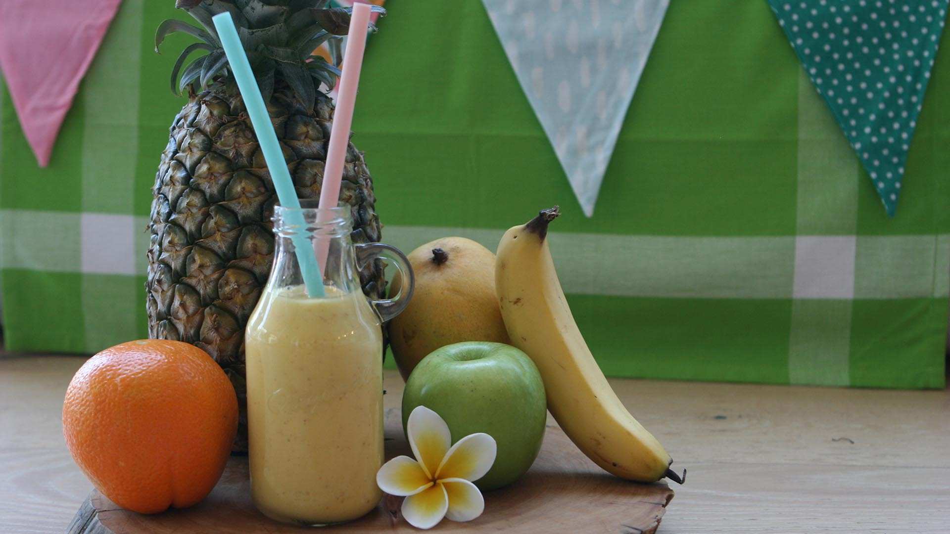 Fruity Sunshine Smoothie - ABC Kids