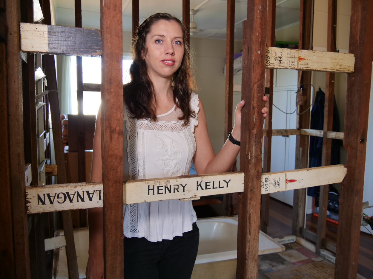 Woman finds makeshift graveyard in her bathroom wall - ABC News