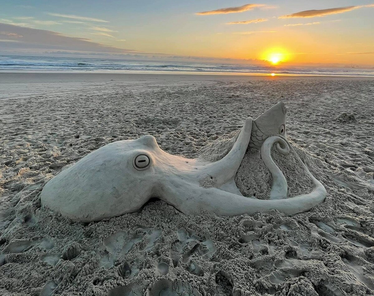 Sand sculptor Peter Papamanolis brings 'joy, wonder' to Gold Coast ...
