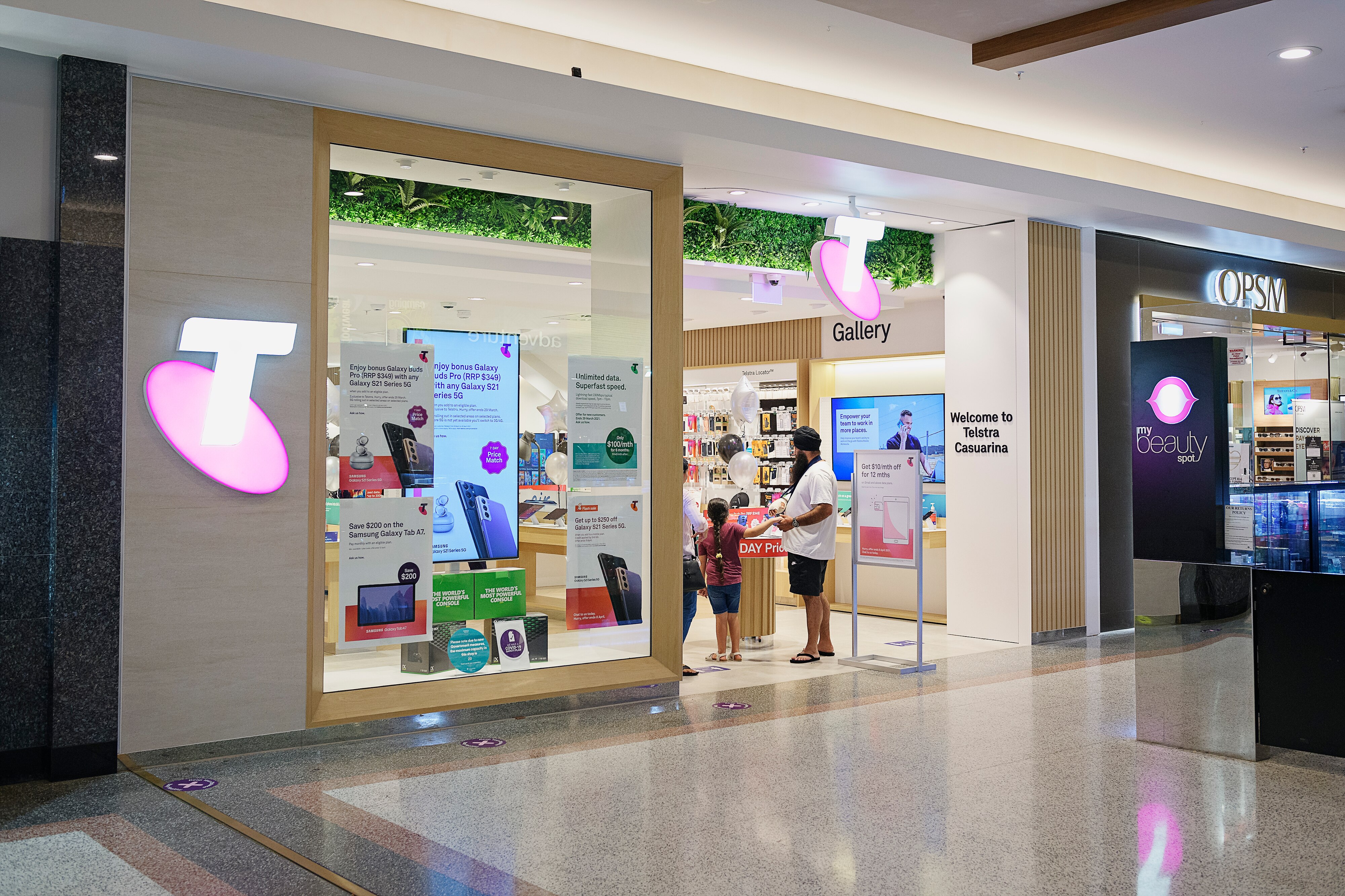 The 'David and Goliath' battle behind Telstra's huge ACCC fine over its ...