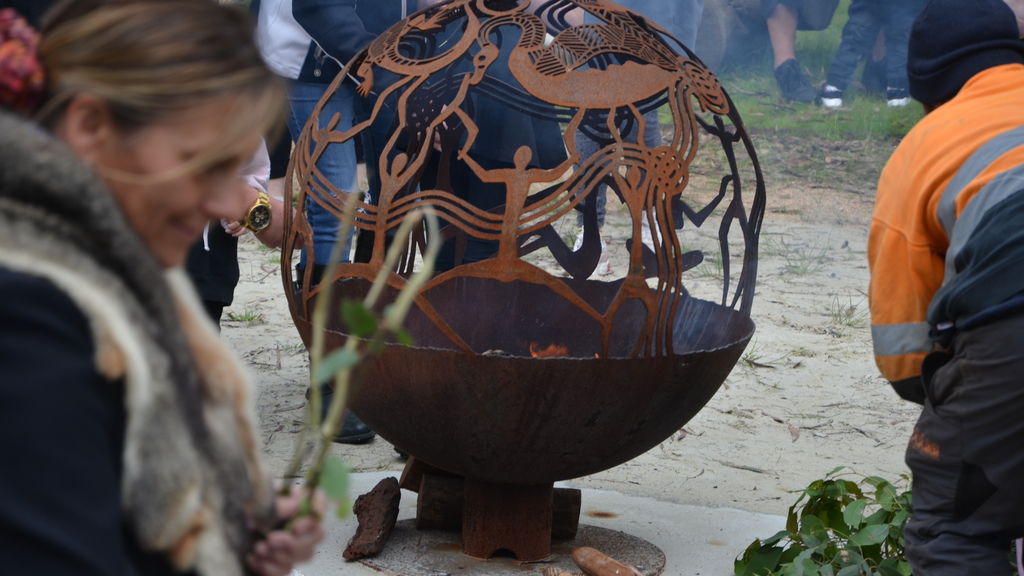 Welcoming Indigenous babies to Country - ABC News