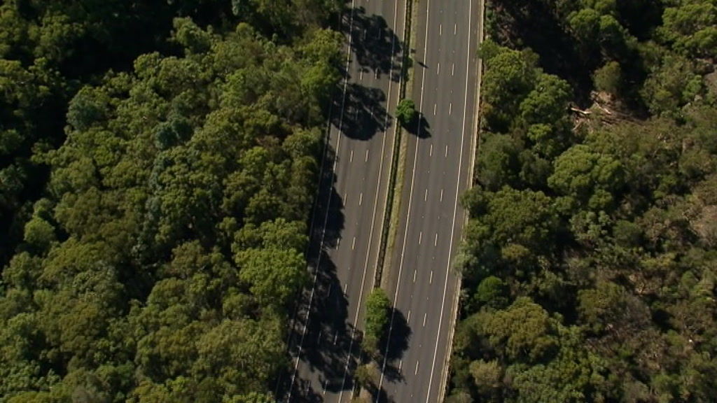Sparse traffic on the streets of Brisbane - ABC News
