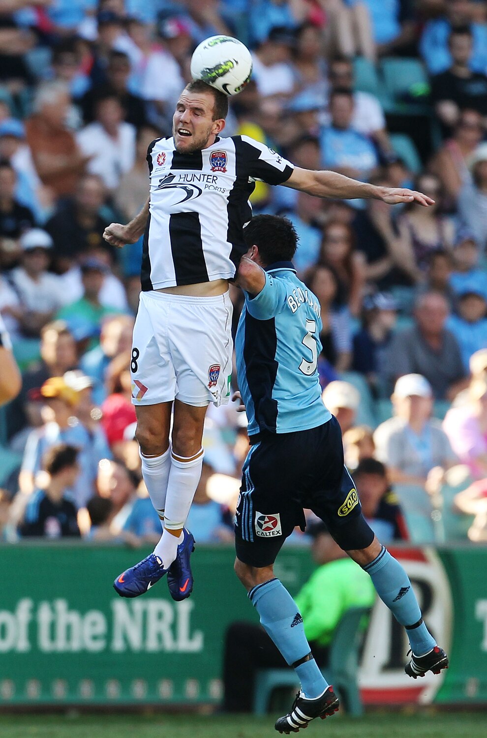 Jets crush hapless Sydney FC - ABC News