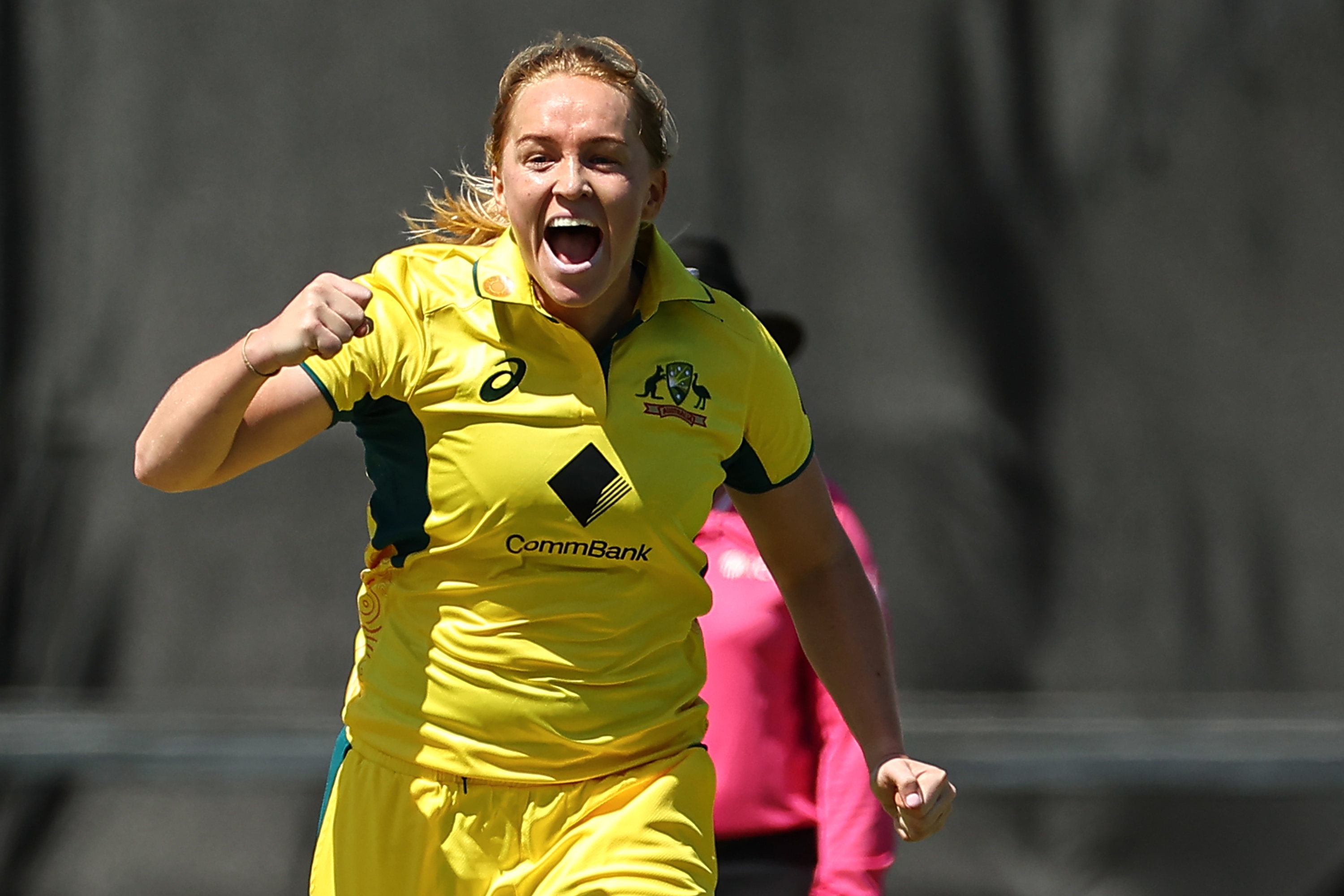 Surfer Giulia Manfrini dies in freak swordfish accident while catching ...