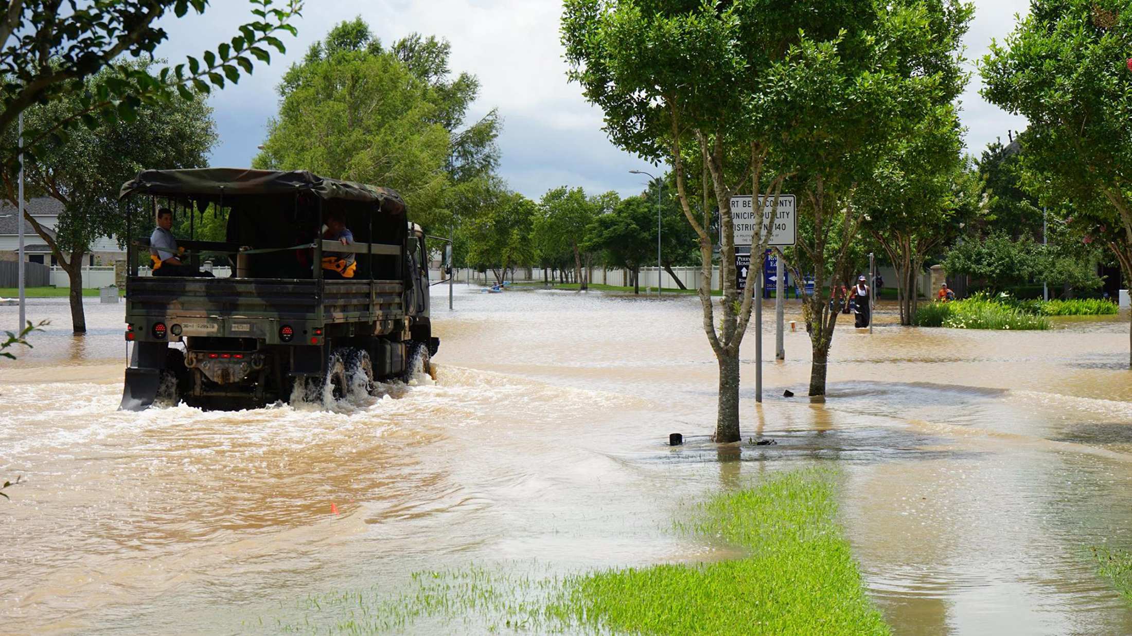 Texas floods death toll rises to 16, prisons evacuated - ABC News