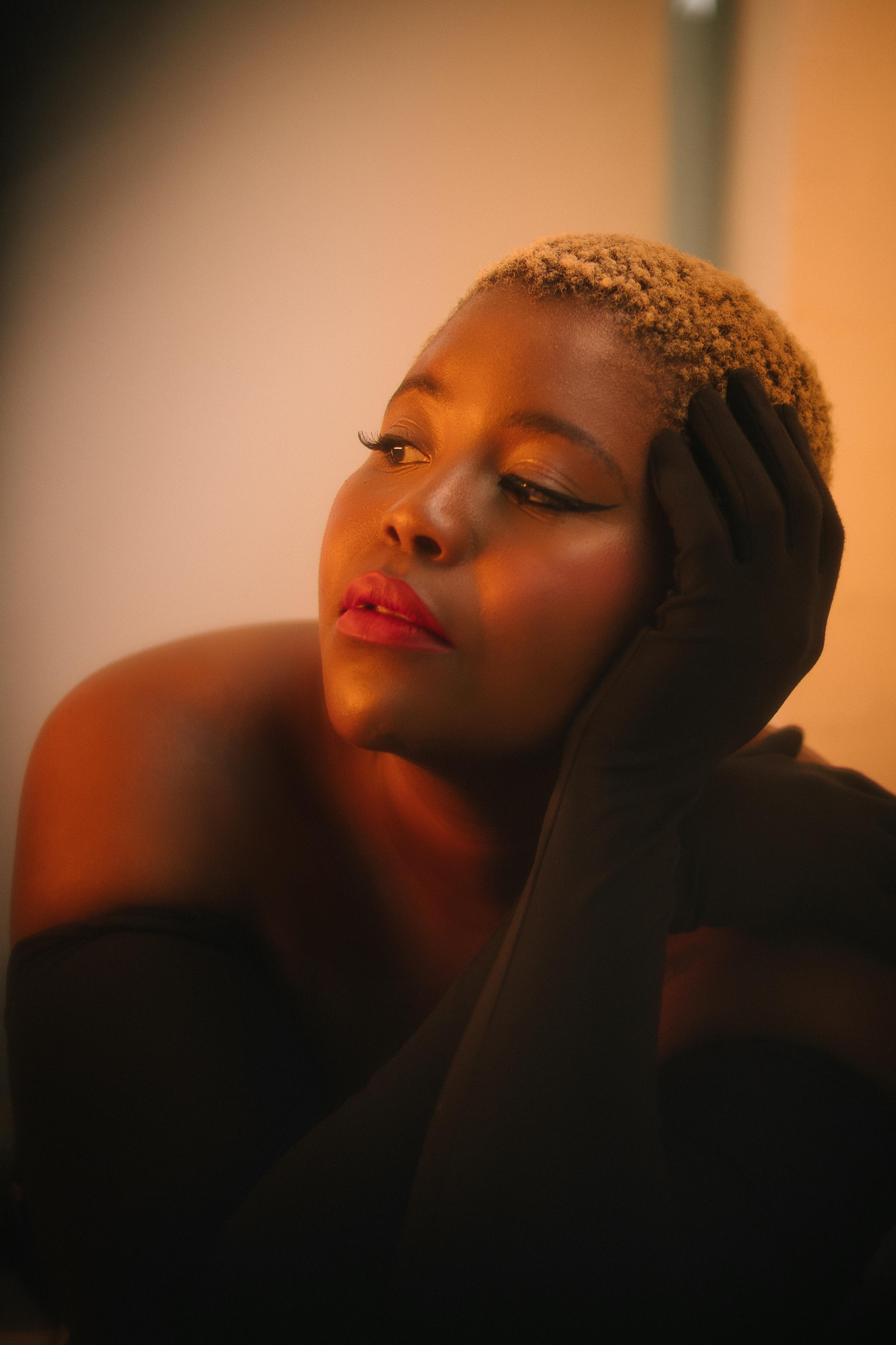 thndo's new single 'Fall' is a raw depiction of heartbreak as it ...