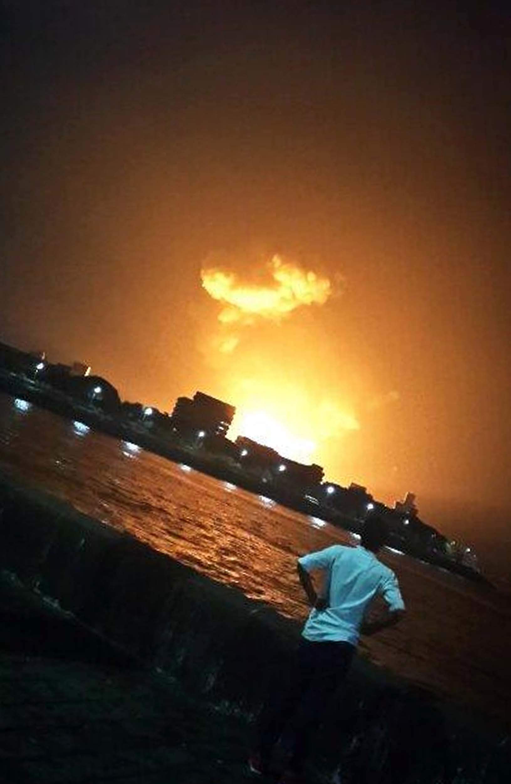 India submarine explosion: All 18 sailors feared dead after navy divers ...