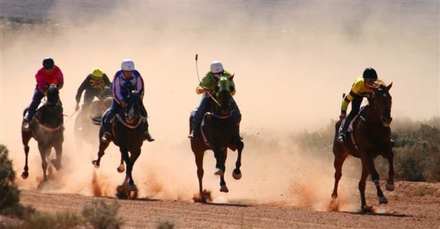 Trainers head outback for Yunta races - ABC News
