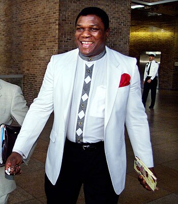 Ex-boxing champ Berbick hacked to death in Jamaica - ABC News